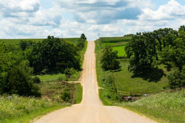 Moving to Iowa? 2025 Living Costs & Relocation Tips - MoverDB.com